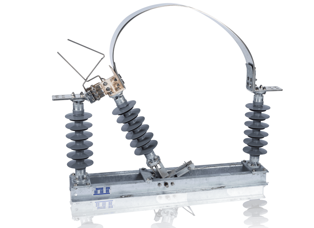 Railway electrification: Disconnectors, earthing, load-break switches | R&S